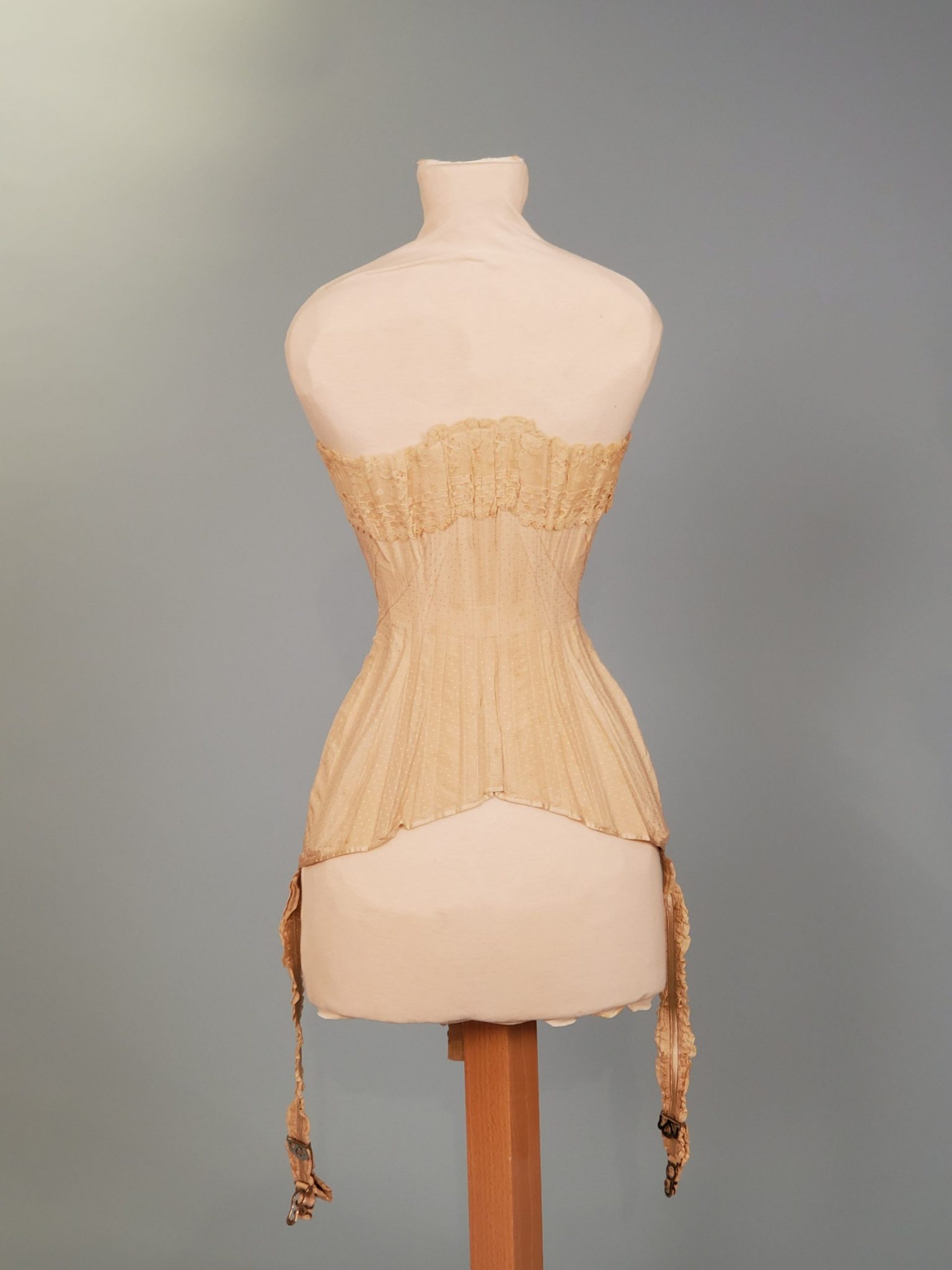 The Garments of a Woman’s Day – FA&M